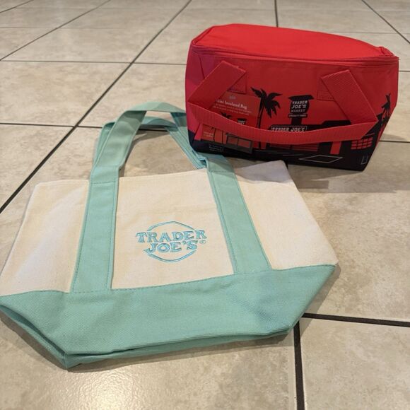 Trader Joe'S | Kitchen | Trader Joes Mini Insulated Bag And Mini Tote ...
